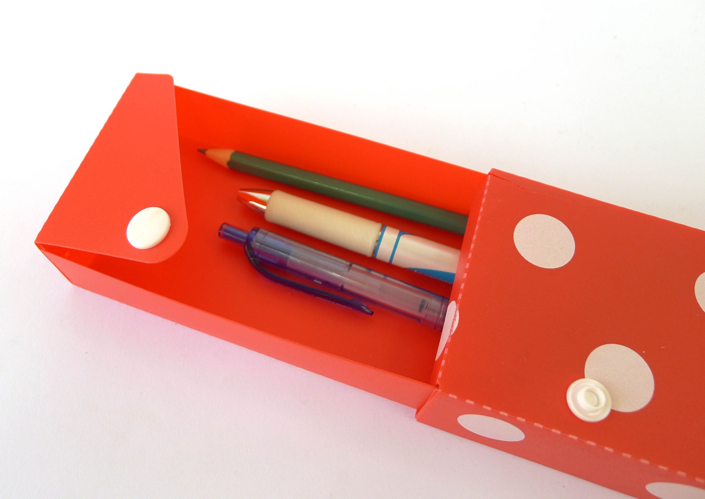 PP Slider Pencil Case OEM Manufacturer | Leos' Custom Pen Pouch Solutions