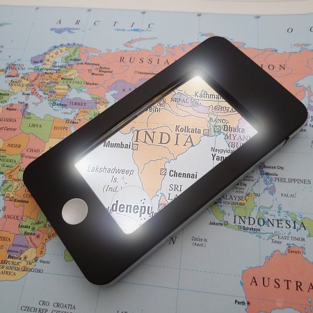 iPhone Shaped Pocket Magnifying glass with 4 LED Light | industrial ...