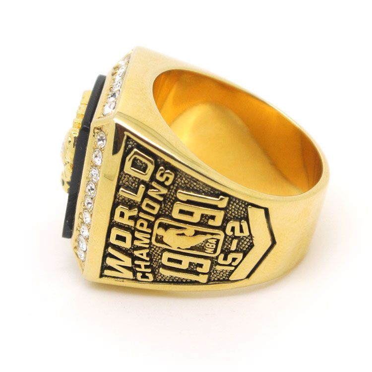 Chicago Bulls Championship Ring | Personalized Metal & Silicone ...