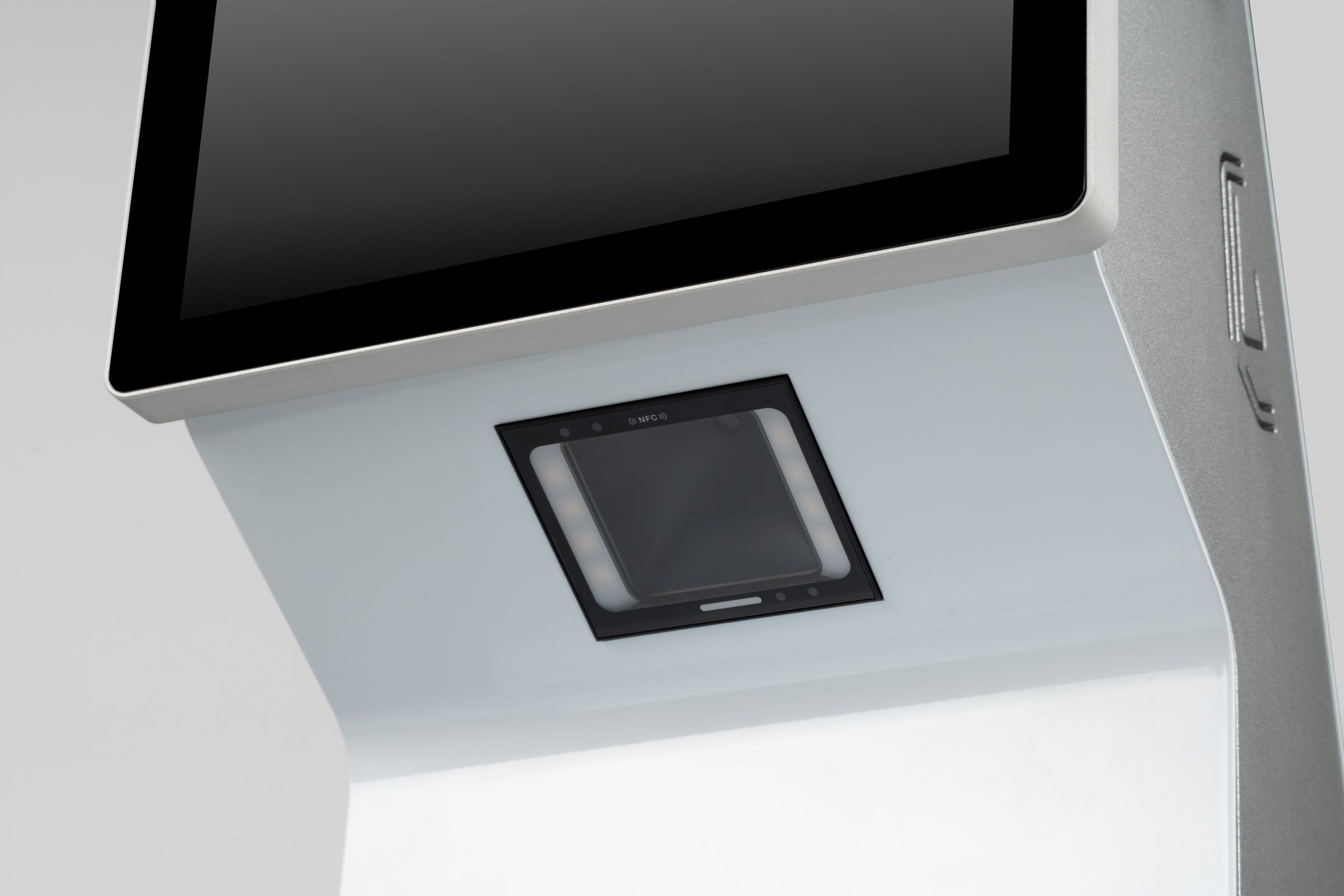 15.6-Inch All in One Countertop Kiosk Made for Retail Industry | One ...