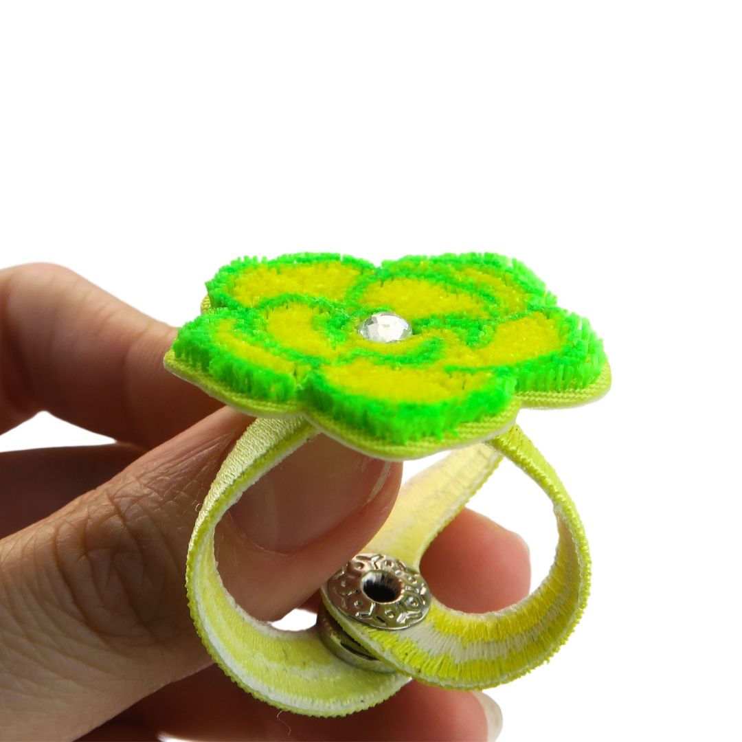 Toothbrush Embroidery Woggle | Embroidered patches manufacturer | Star ...