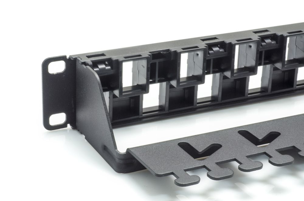 3D-Staggered |Unshielded 3D-Staggered Snap-in Patch Panel w/Wire ...