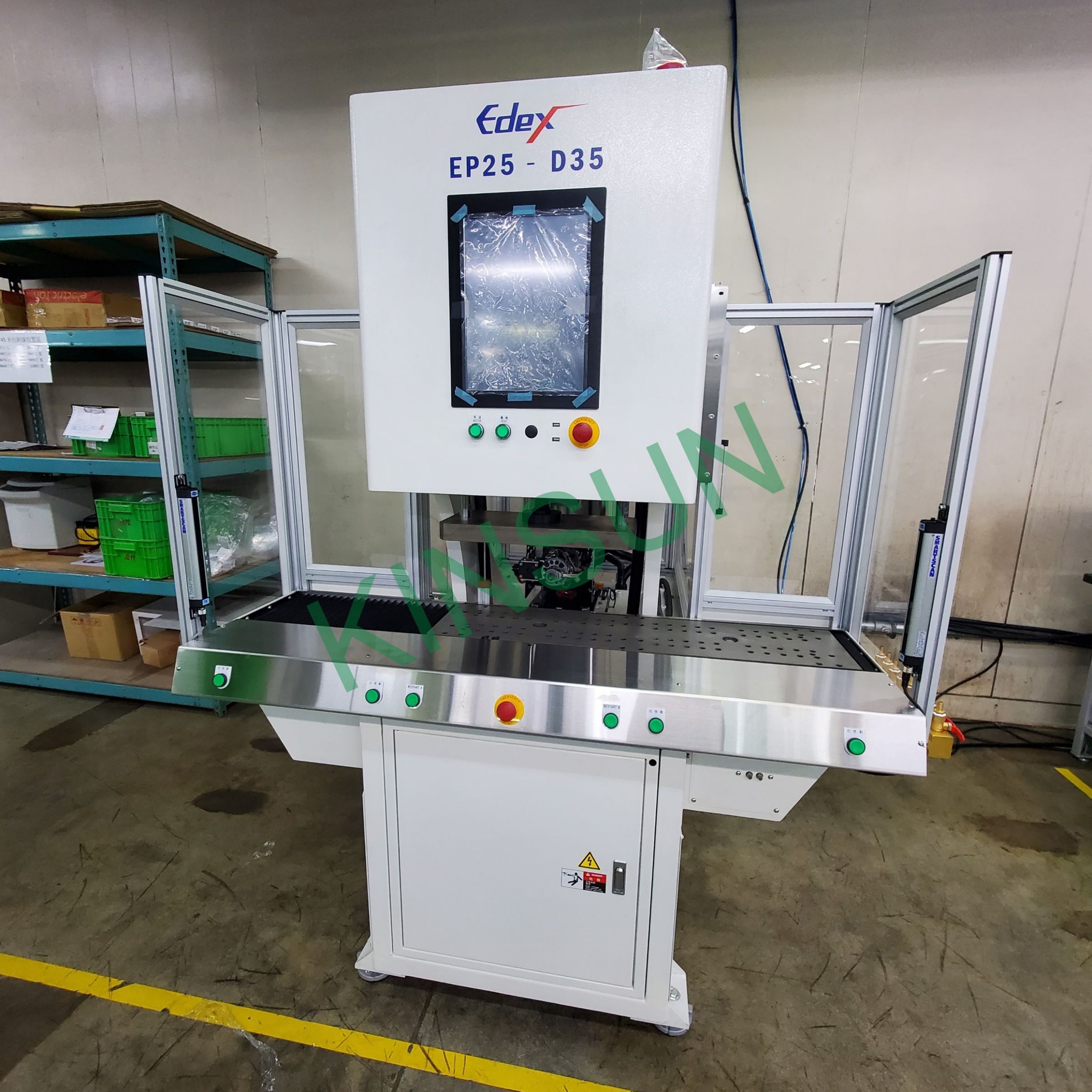 先進的な低圧ホットメルト射出成形機の取得 | 35年のモジュラージャックと防水コネクタのソリューションプロバイダー | KINSUN